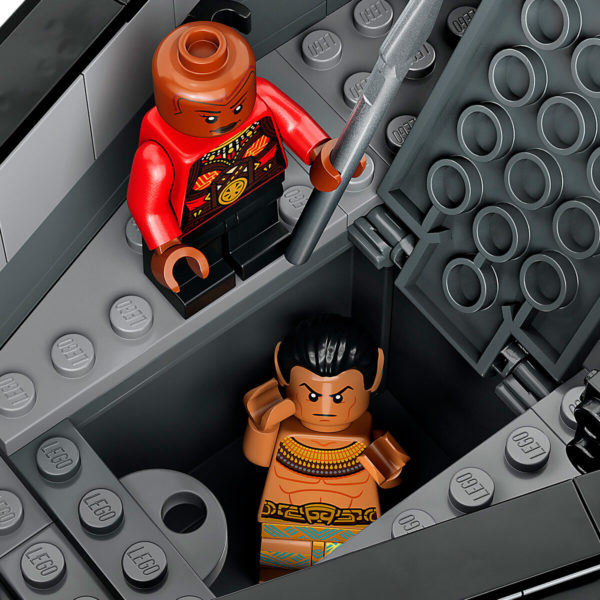 LEGO Marvel 76214 Black Panther War on the Water : le set enfin dévoilé ...